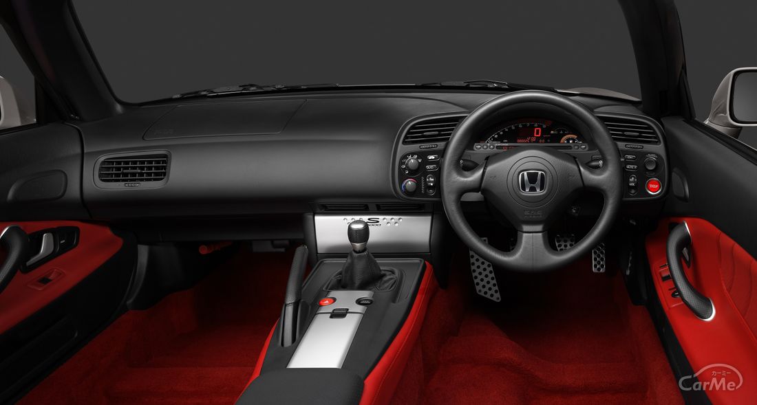 ホンダ S2000(ABA-AP2型)のインパネはスポーティかつ見やすい！ 運転席まわりの機能も紹介 by 車選びドットコム