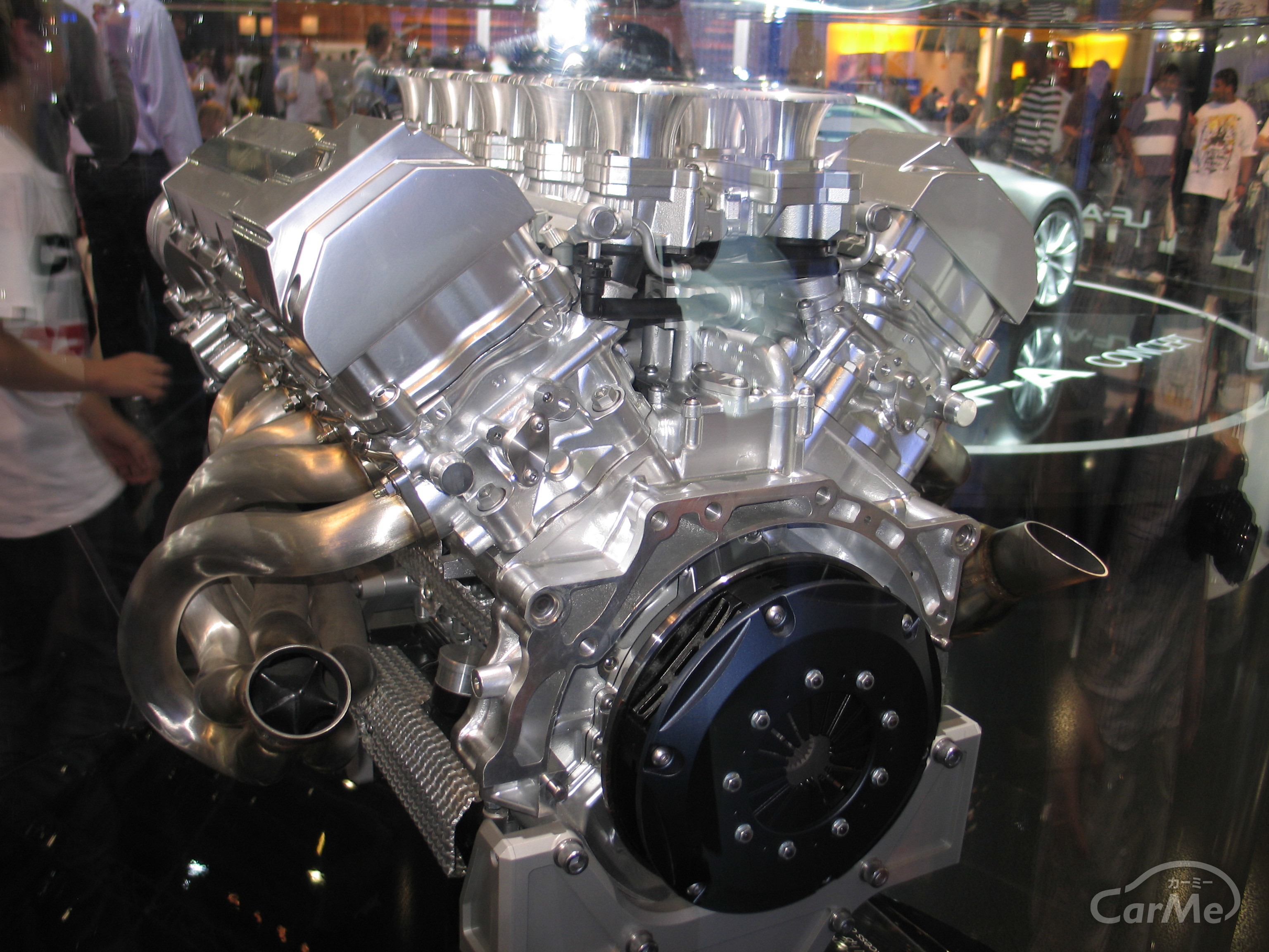 ヤマハと共同開発。レクサスLFAのエンジンはLSからこう変わった！